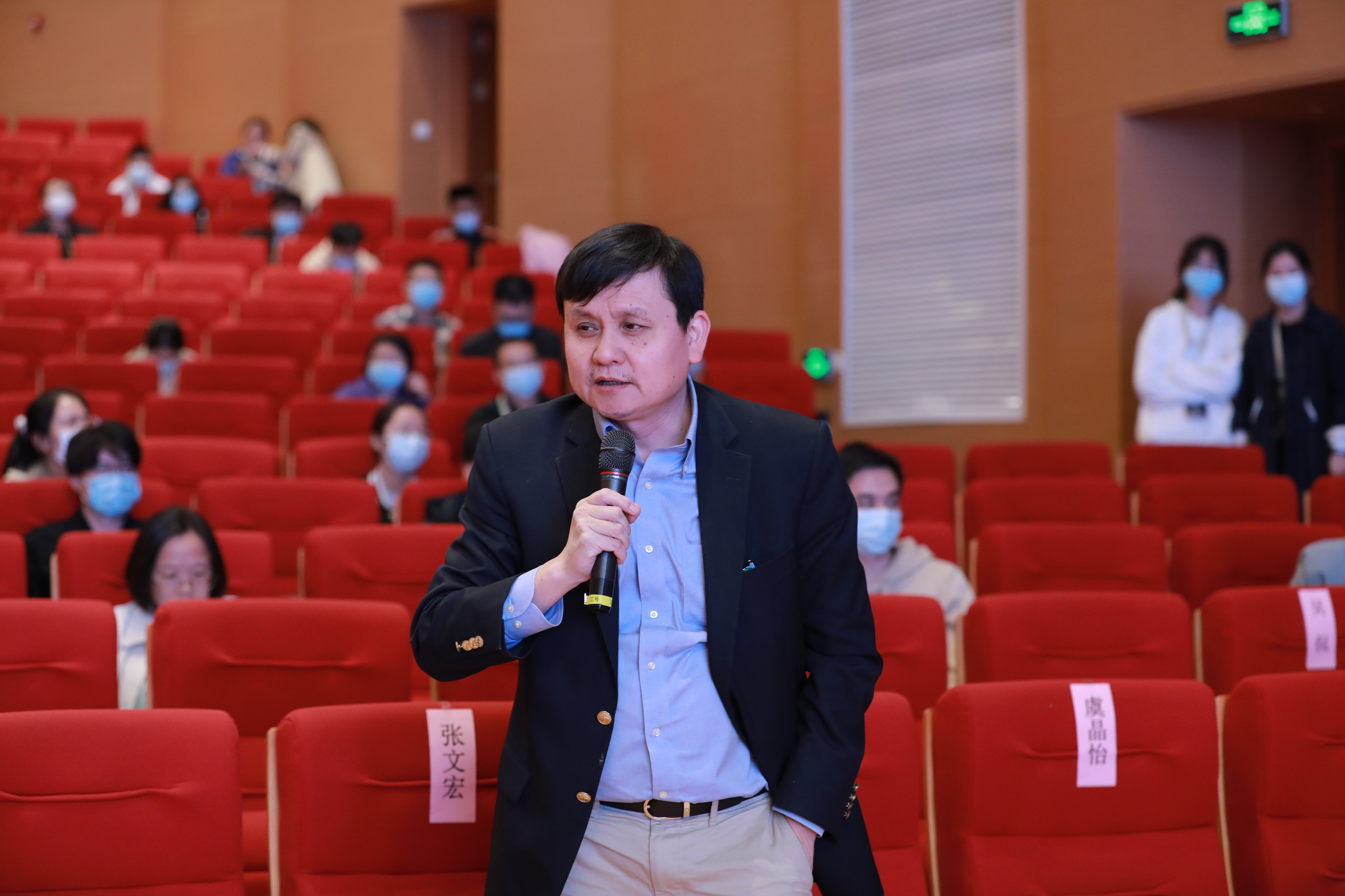 在追寻科学精神的道路上继续前行